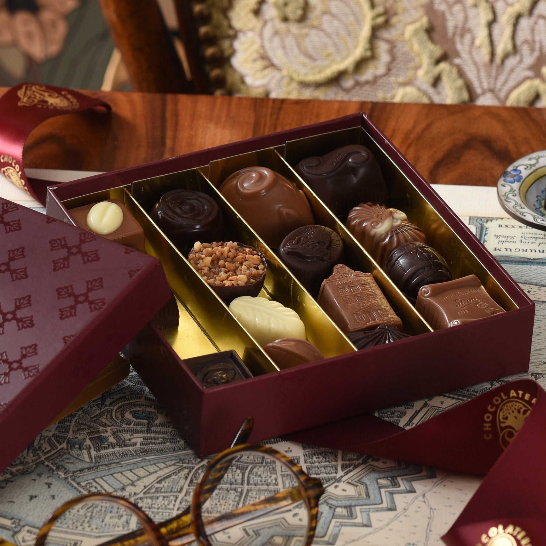 Deluxe Jewel Box (1-Layer) | Chocolaterie Stam 319-242-7305 Cedar Falls, IA